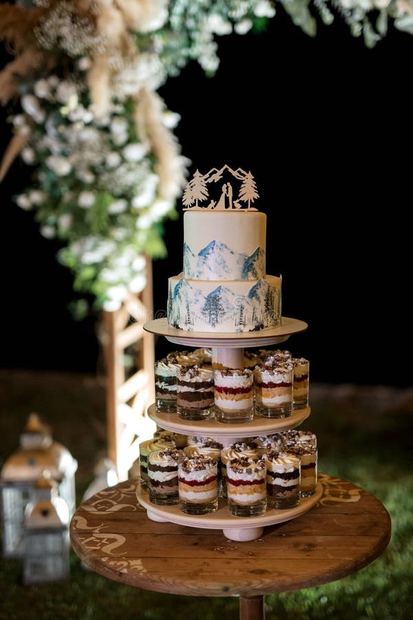 Wedding Cake at the Wedding of the Newlyweds Stock Image - Image of ...