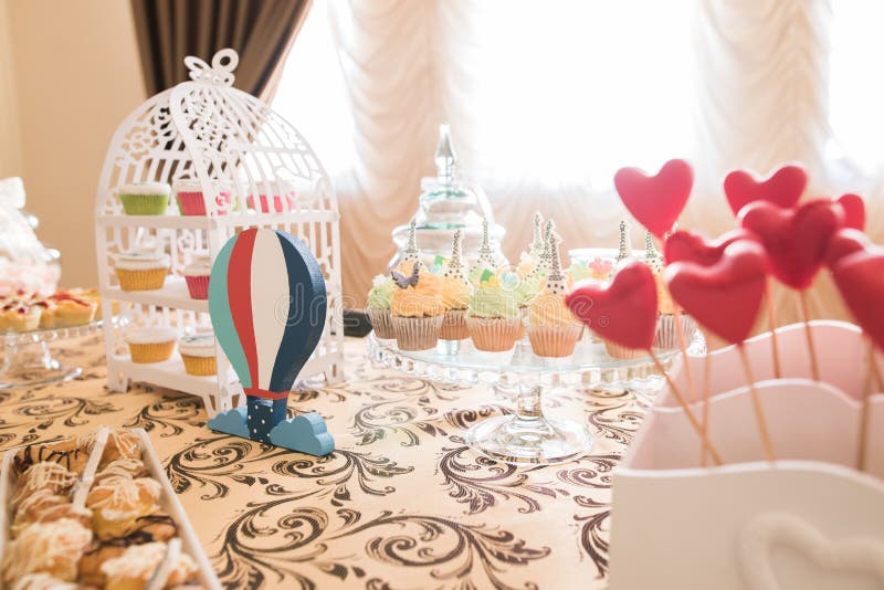 Wedding Candy Bar Live stock image. Image of colors, tower - 55795491