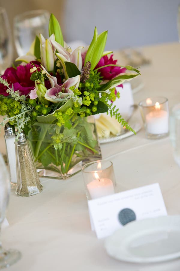 Wedding Centerpiece and Menu Stock Photo - Image of newlyweds, bridal ...