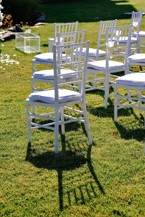 Wedding Chairs on Green Grass Stock Image - Image of chair, reception ...