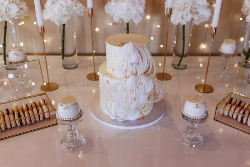 Elegant and Classic Cake Table Setup Stock Photo - Image of cake ...