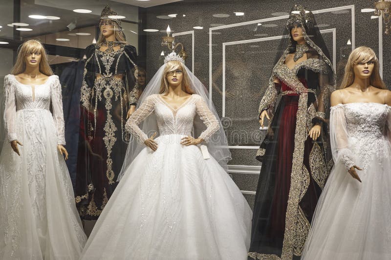 Wedding Dress Showcase Store. Oriental Dress Code. Istanbul Bazaar ...