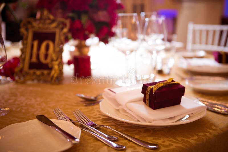 Wedding Favor in an Elegant Gift Box. Table Setting Stock Photo - Image ...