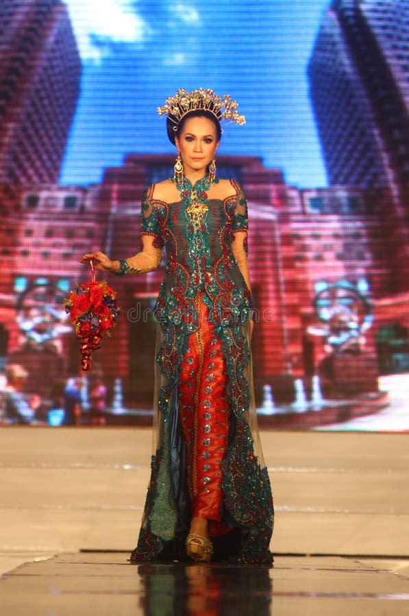 Wedding gown editorial photo. Image of designer, clothes - 31851771