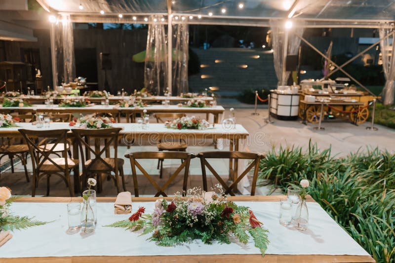 Wedding Reception Night Dinner Setup Table with Beautiful Flower ...