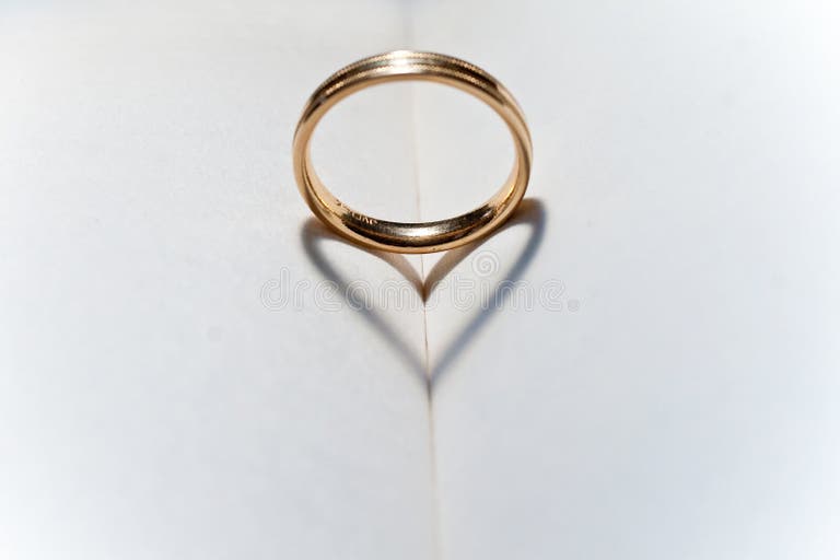 186,877 Wedding Ring Roach Stock Photos - Free & Royalty-Free Stock ...