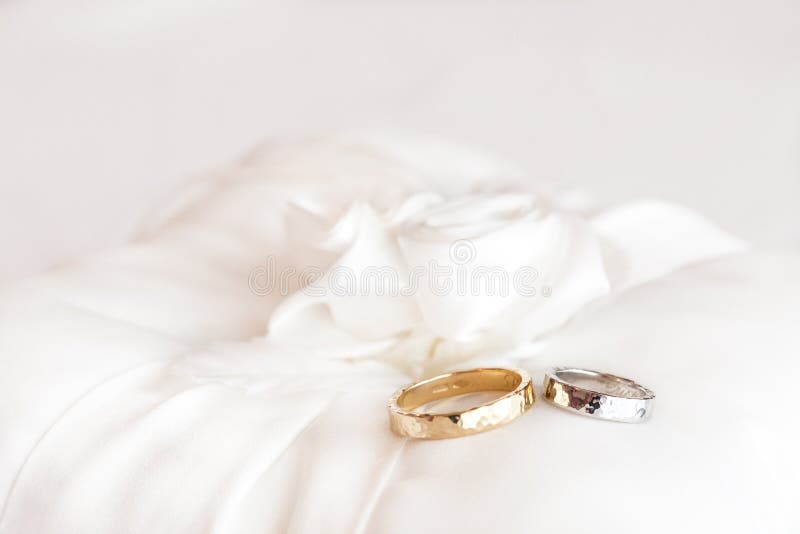 Wedding Rings, Diamond Engagement Ring Stock Image - Image of diamond ...