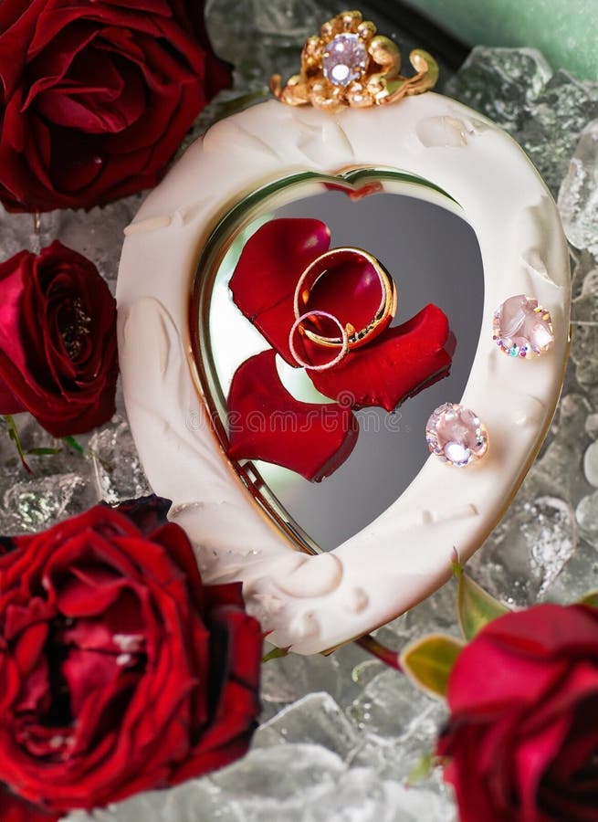 Wedding Rings with Red Roses Stock Illustration - Illustration of roses ...