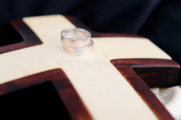 602 Cross Wedding Rings Stock Photos - Free & Royalty-Free Stock Photos ...