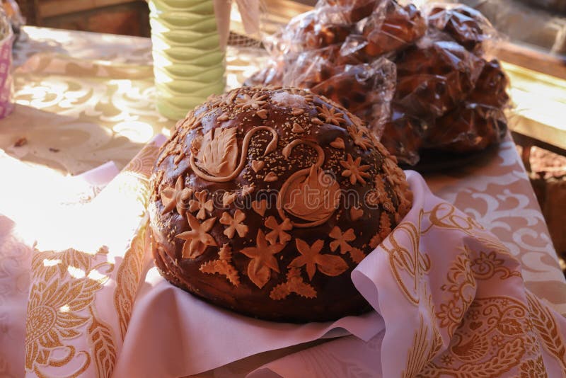 Wedding Round Loaf with Decoration Stock Image - Image of bakery ...