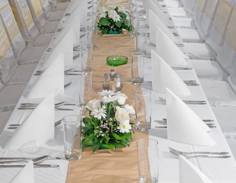 Wedding Table Place Setting with Blank Place Card Stock Photo - Image ...