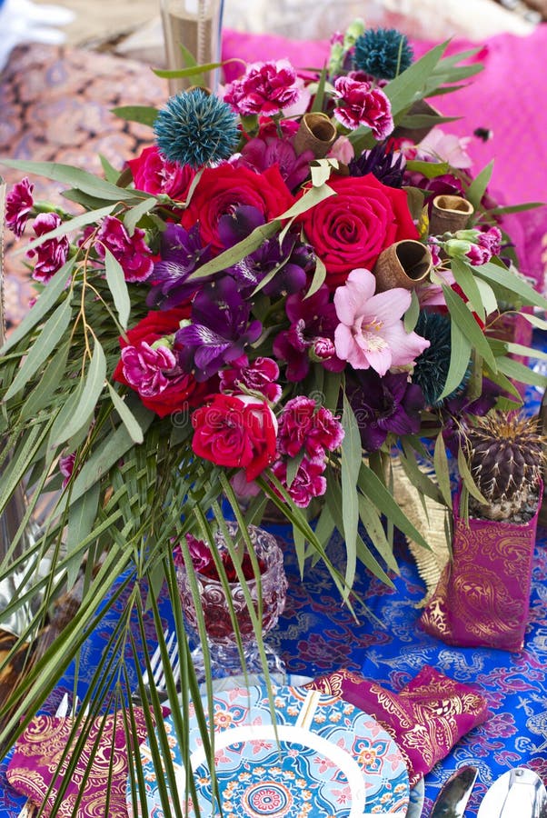 Wedding Table Arrangement in Desert Sand Stock Image - Image of fork ...
