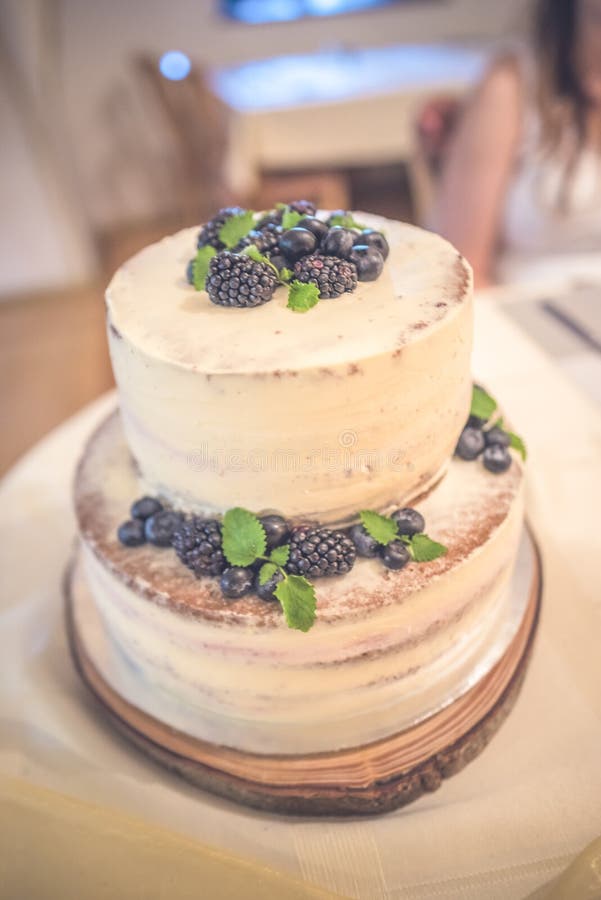 Wedding Table Set Up with Floral. Cake. Stock Photo - Image of cake ...