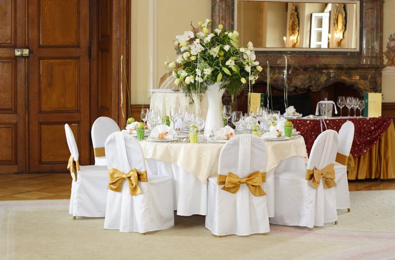 Wedding Table Setting stock photo. Image of inside, flower - 5341050