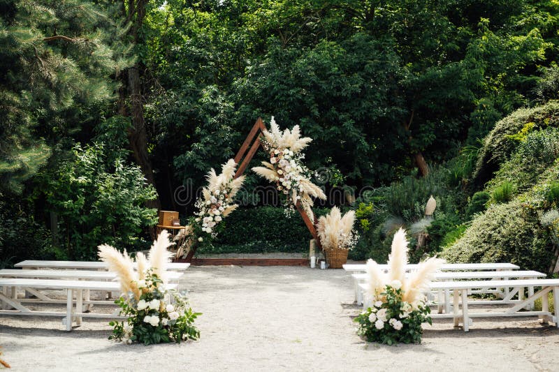 Wedding Triangular Arch Roses Background Nature Stock Photos - Free ...