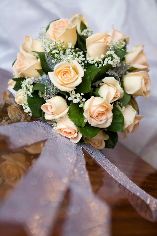 Weddings bouquet for bride stock image. Image of green - 10935507