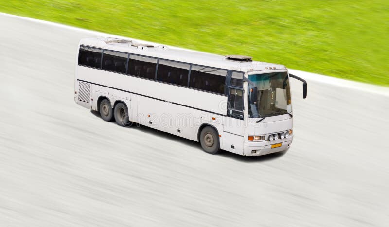 Weißer Bus stockfoto. Bild von autobahn, bequemlichkeit - 609664