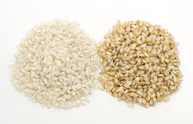 Weißer Reis und Naturreis stockbild. Bild von bohnen - 38959915