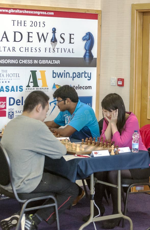 Wei Yi und Ju Wenjun redaktionelles stockbild. Bild von porzellan ...