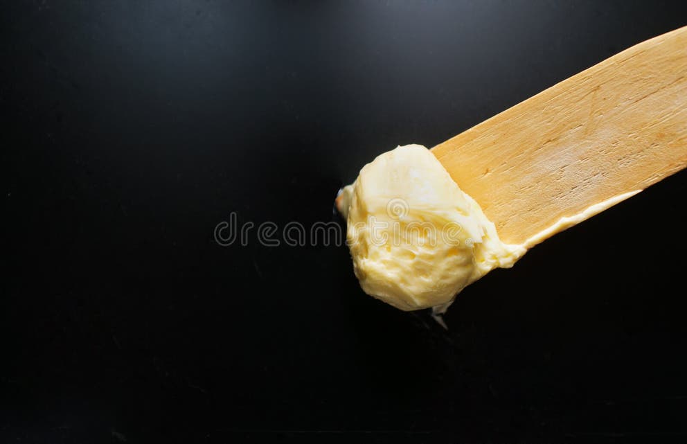 Weiche Butter auf Spatel stockbild. Bild von weich, spachtel - 23069767