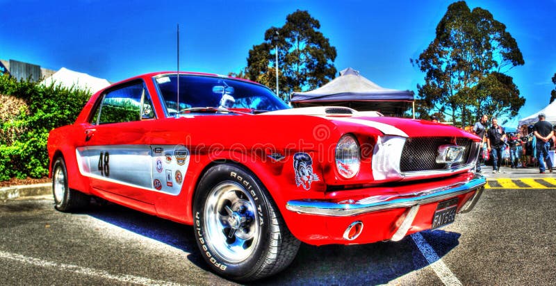 Weinlese-Ford Mustang-Rennwagen Redaktionelles Bild - Bild von ...
