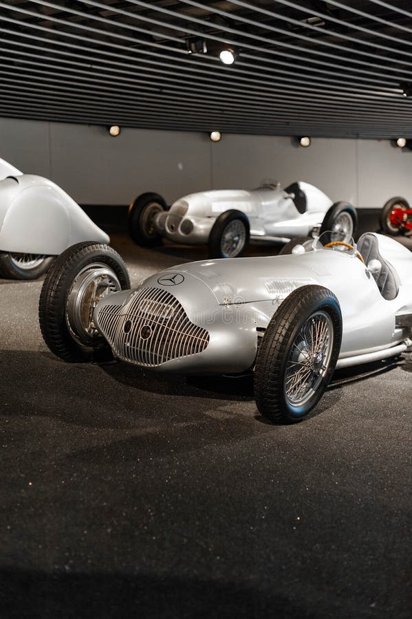 Alter Mercedes-Rennwagen redaktionelles foto. Bild von leistung - 10997561