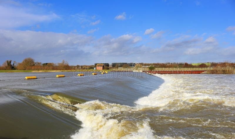 Weir on the Jubilee River in England Stock Photo - Image of waterway ...