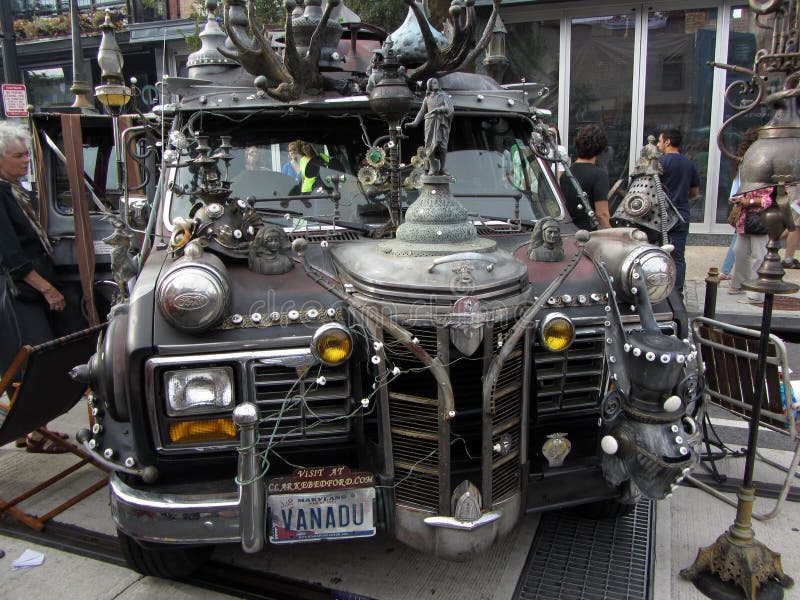 Weird Van at the Festival editorial image. Image of september - 26645115