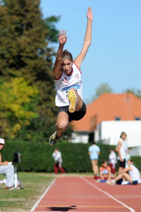 Weitsprung redaktionelles foto. Bild von lang, olympisch - 11186111