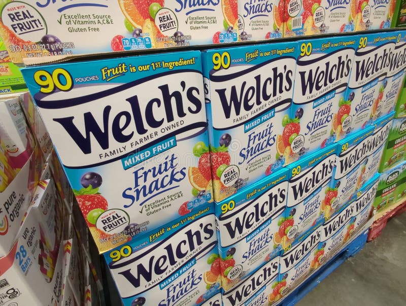 Welch S Fruit Snacks Boxes Cases at Costco Wholesale Editorial Stock ...