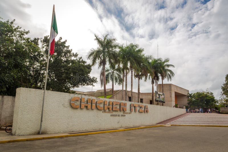 The Welcome Sign in Chichen Itza Near Cancun in Mexico Editorial Stock ...