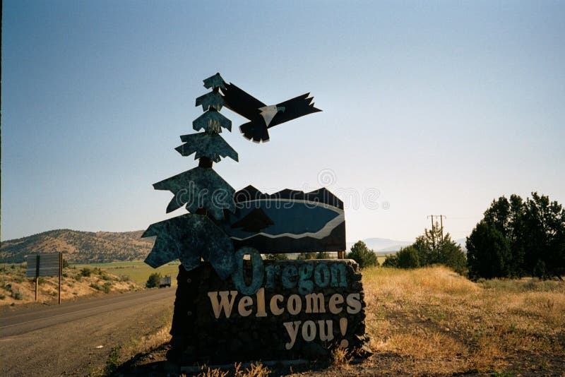 Welcome Sign To the State Oregon Stock Image - Image of america, state ...
