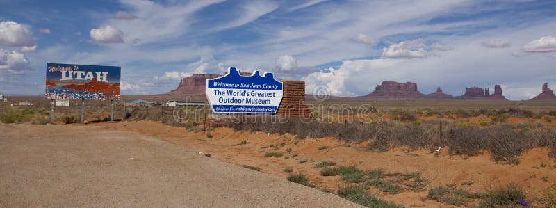 Monument Valley Utah State Line Sign Stock Photos - Free & Royalty-Free ...