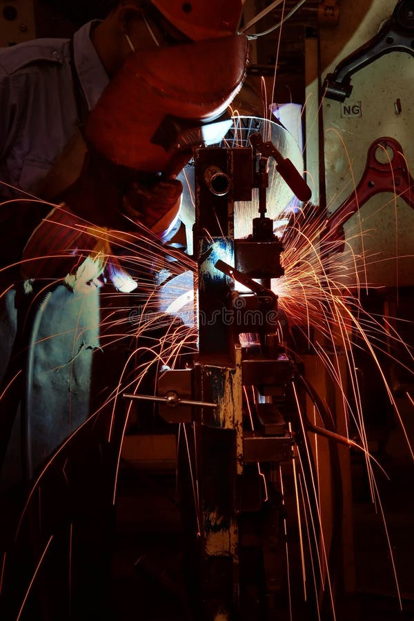 Welding operator stock image. Image of craft, beam, protective - 12155879