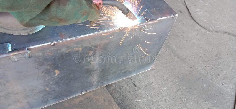 The Welding Process Uses a Mic Machine and You Can See the Welding ...