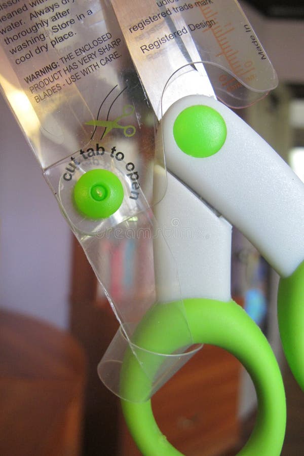 `Well Played, Scissors`: Packaging for Scissors that Requires Scissors ...