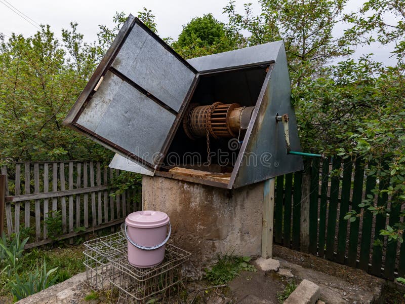 Concrete Block Well Pump House Shed Plans Stock Photos - Free & Royalty ...