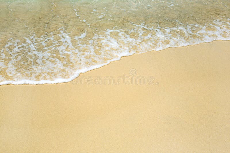 Welle auf Strand stockfoto. Bild von draussen, meer, wolke - 42431172