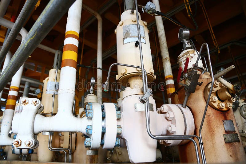 Production Wellhead , Wellhead in Offshore Oil and Gas Platform, X MAS ...