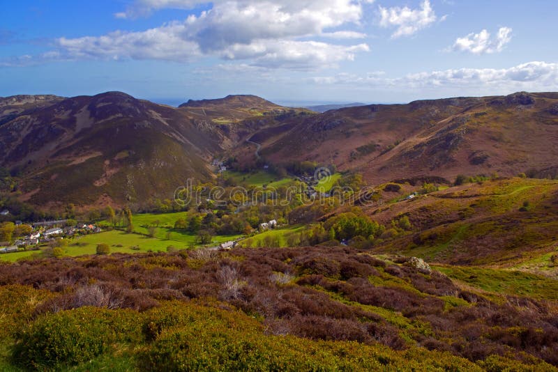 Welsh Countryside stock image. Image of house, scenery - 31938753