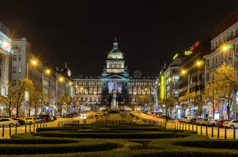 Wenceslas Square (Vaclavske Namesti) Foto Editorial - Imagem de ...