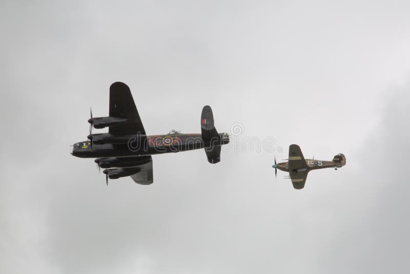 De Duitse Militaire Vliegtuigen En De Aanvalsstralen Op De Lucht Van ...