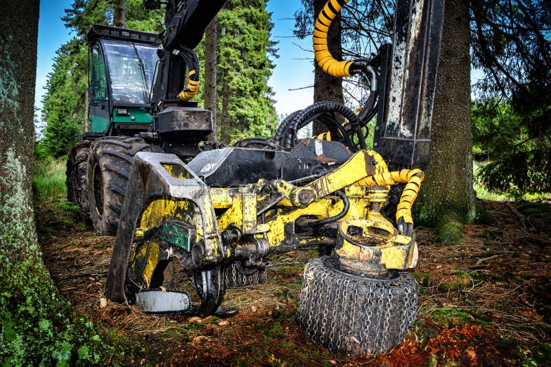 Werkende maaimachine stock foto. Image of achtergrond - 40192150