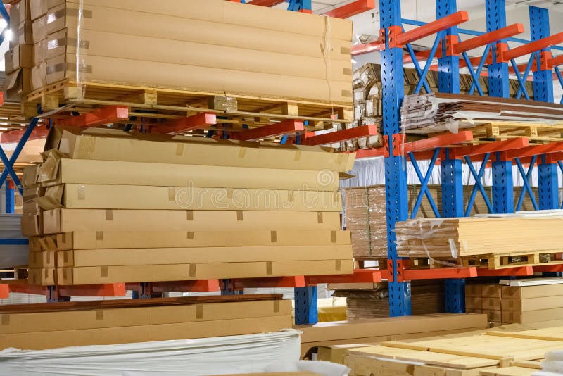 Werkslager in Horizontaler Richtung Stockbild - Bild von ablage, stapel ...