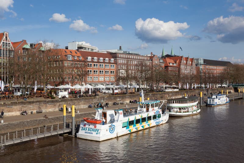 Weser-Fluss in Bremen, Deutschland Redaktionelles Stockfotografie ...