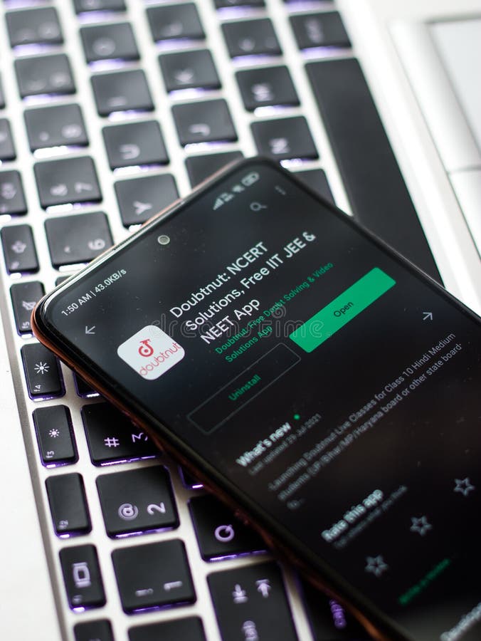 West Bangal, India - August 21, 2021 : Doubtnut Logo on Phone Screen ...