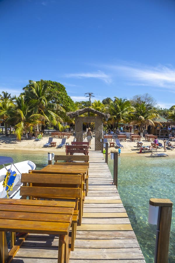 West End beach on Roatan editorial stock photo. Image of blue - 181427583