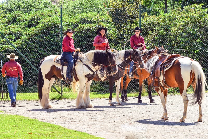Western rodeo show editorial photo. Image of competitor - 88886541