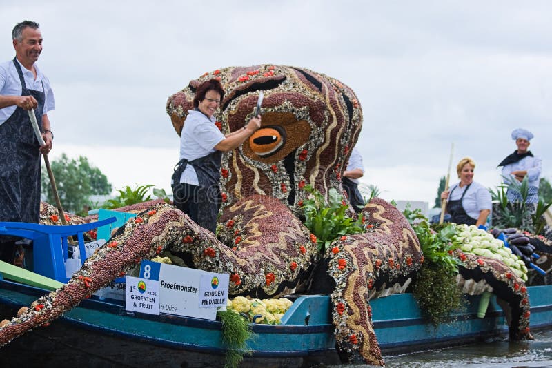 Westland Floating Flower Parade 2009 Editorial Image - Image of ...
