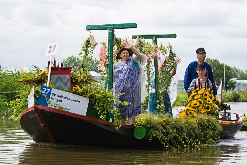 Westland Floating Flower Parade 2009 Editorial Photo - Image of ...